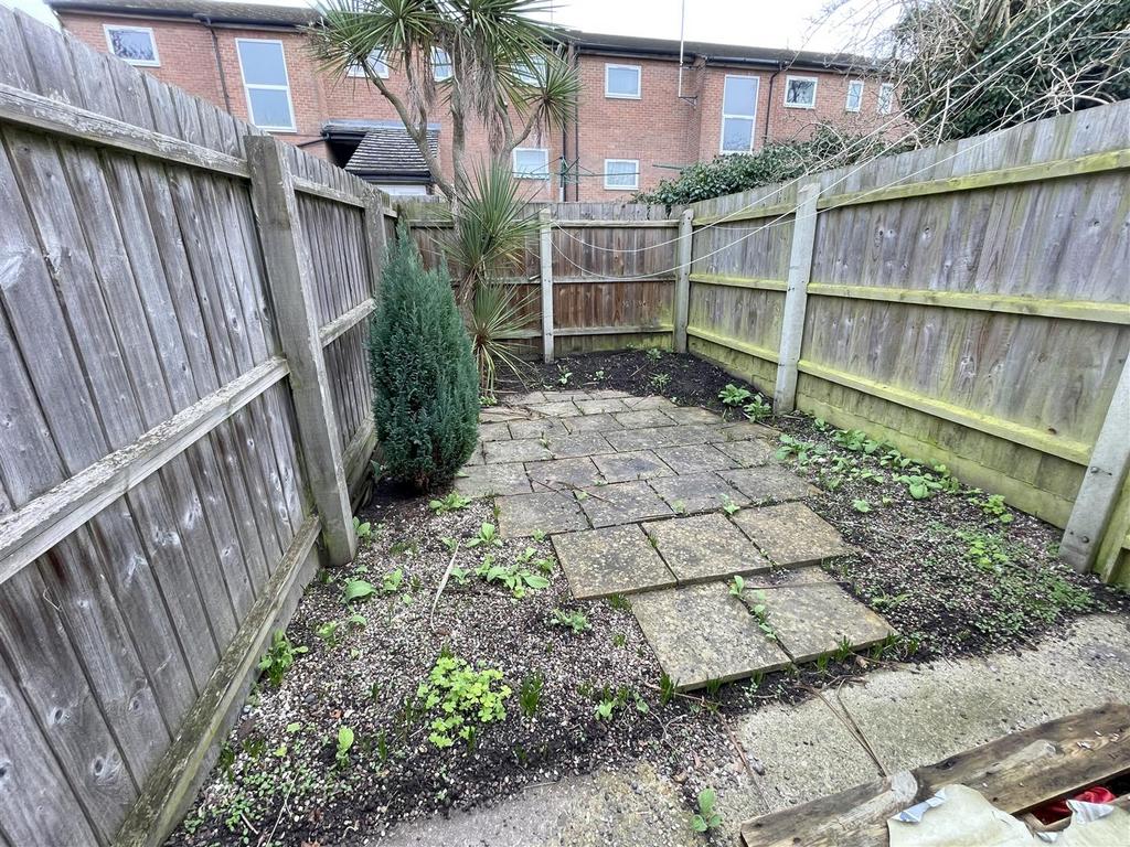 Rendlesham Road, Ipswich 2 bed terraced house - £165,000