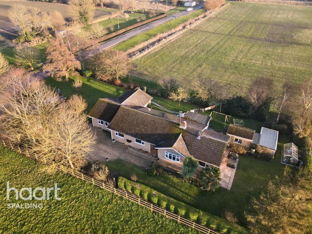 Sutton St James PE12 5 bed bungalow for sale - £575,000