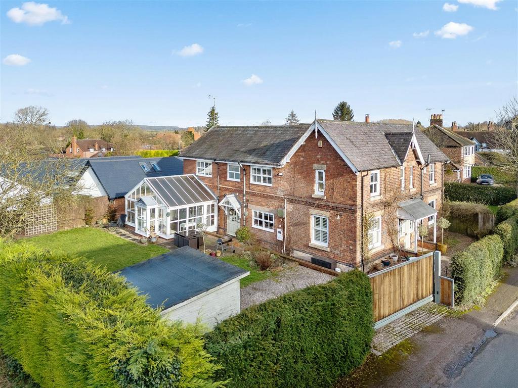 Radley Road, Halam NG22 4 bed detached house - £675,000