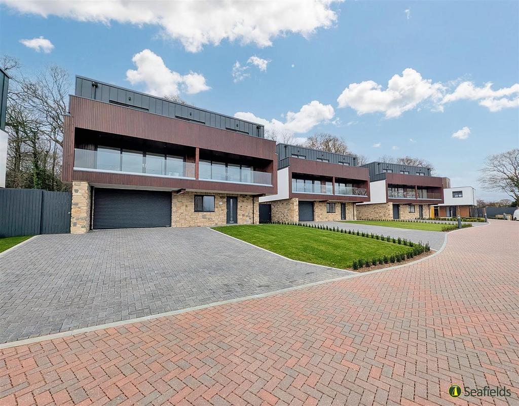 Wishing Well Close, Ryde, PO33 1FS 4 bed detached house for sale - £645,000