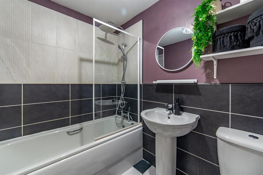 Roseden Way Great Park Ne13 3 Bed Townhouse For Sale £190 000