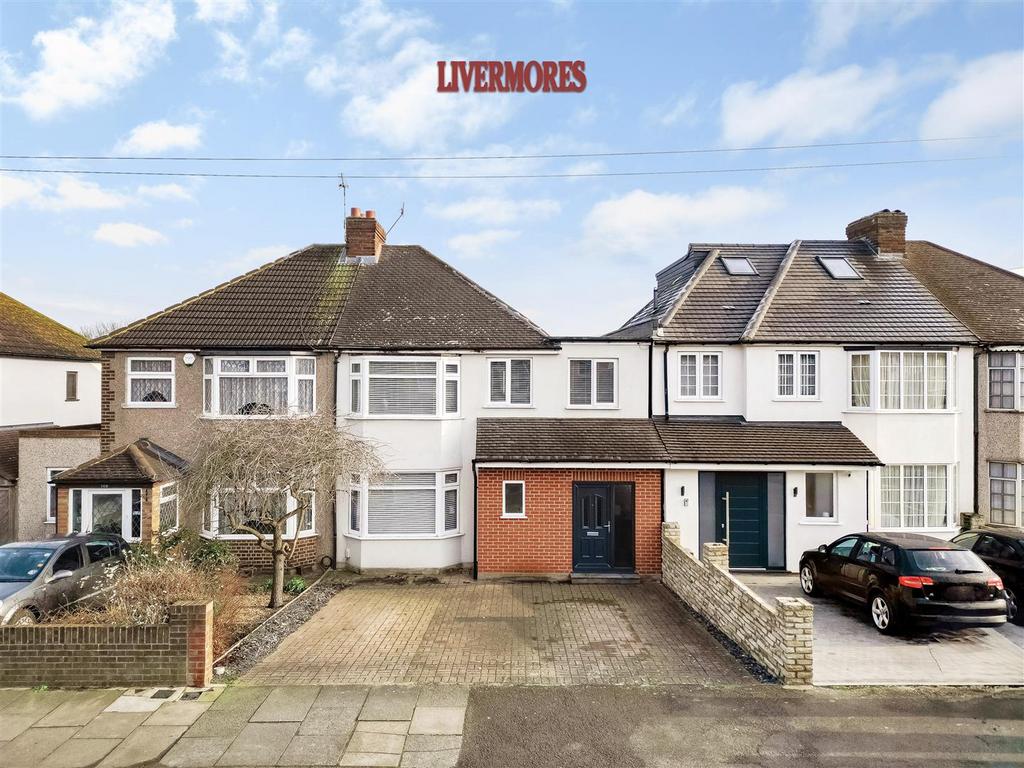 Station Road, Crayford, Dartford, Kent 3 bed semi-detached house - £500,000