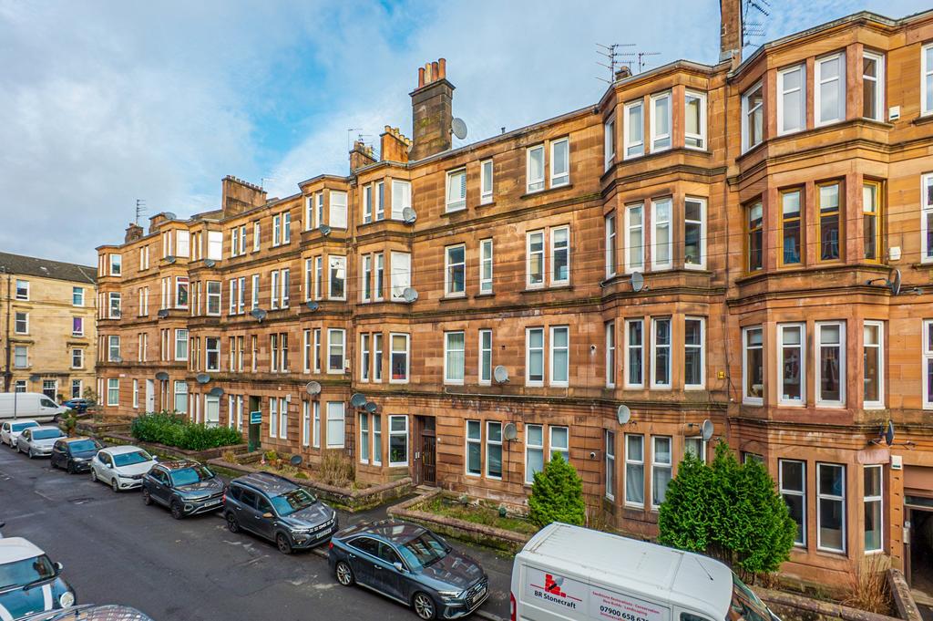 Strathyre Street, Shawlands 1 bed apartment - £85,000