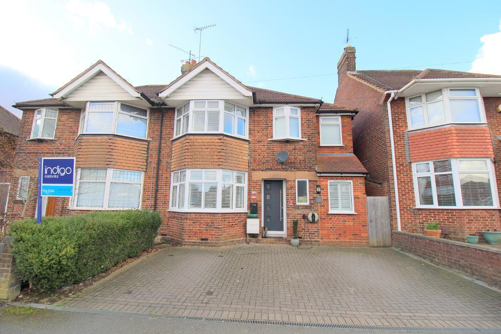 Hitchin Road, Stopsley, Luton... 3 bed semi-detached house for sale - £ ...