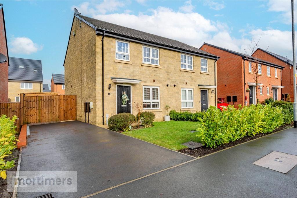 Hawthorn Road, Barrow, Clitheroe... 3 bed semi-detached house for sale ...