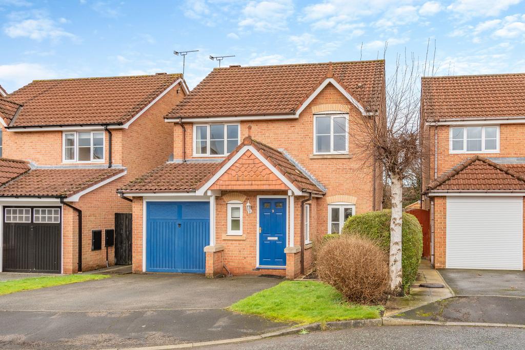 Ewloe, Deeside, CH5 3 bed detached house - £300,000