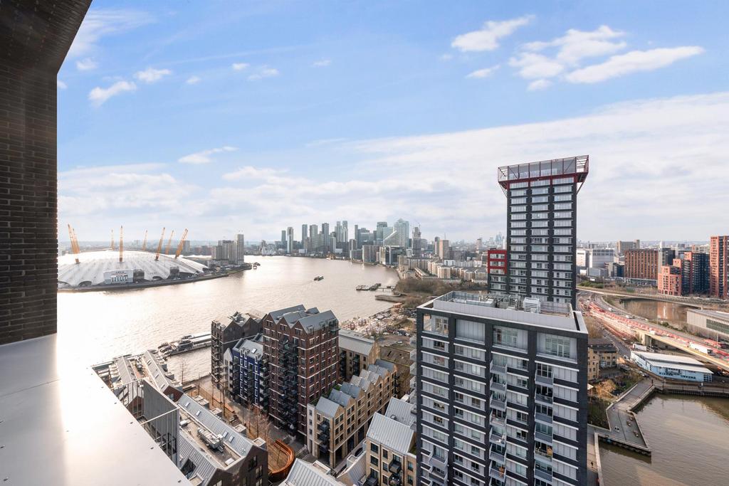 Serapis House, Goodluck Hope Walk, E14 2 bed apartment for sale - £995,000