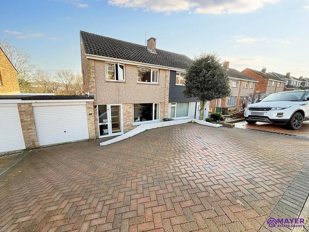Rashleigh Avenue, Plymouth PL7 3 bed semi-detached house - £300,000