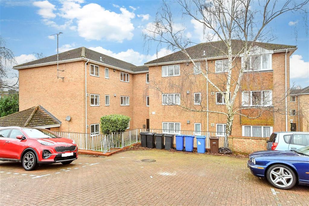 Ferrier Close, Rainham, Gillingham, Kent 1 bed flat for sale - £125,000