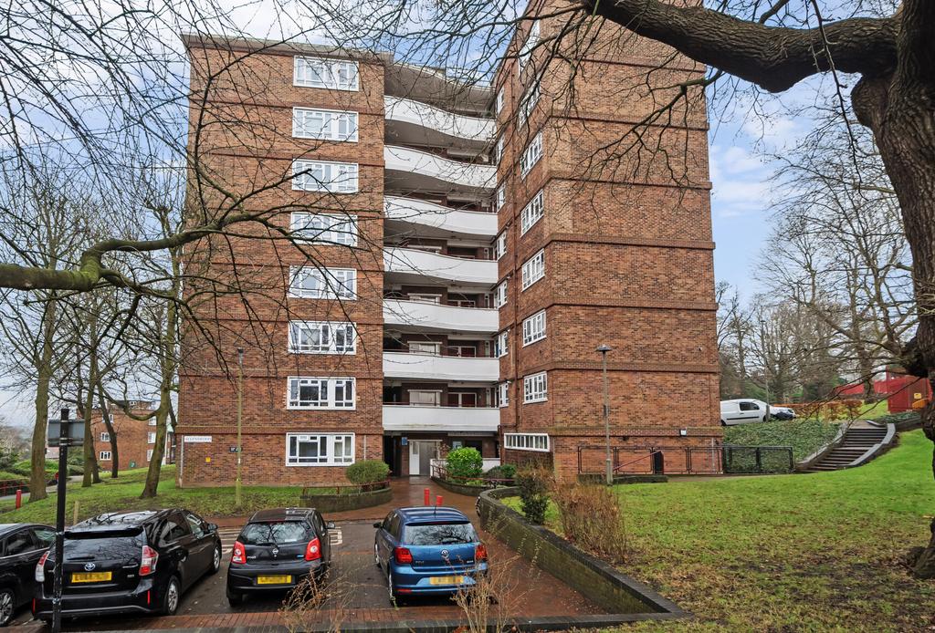 Albert Drive, London SW19 2 bed apartment - £390,000
