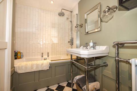 Houses for sale in Ash, Great Stonar, Kent | OnTheMarket