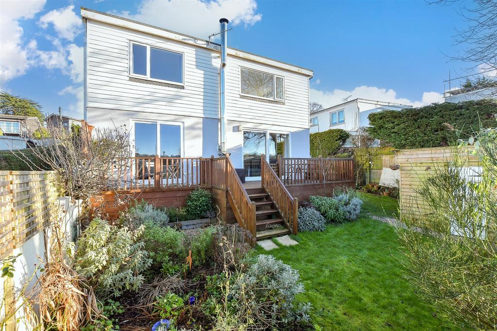 Barge Lane, Wootton Bridge, Ryde... 4 bed detached house for sale - £ ...