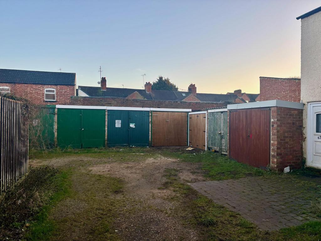 Kings Street, GARAGE 7, Kettering, NN16 Garage - £85 pcm (£20 pw)