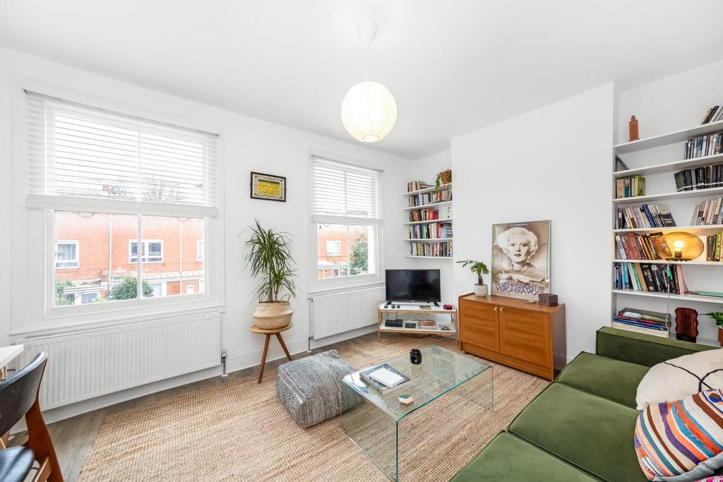 Burchell Road, Peckham, London, SE15 1 bed apartment - £345,000