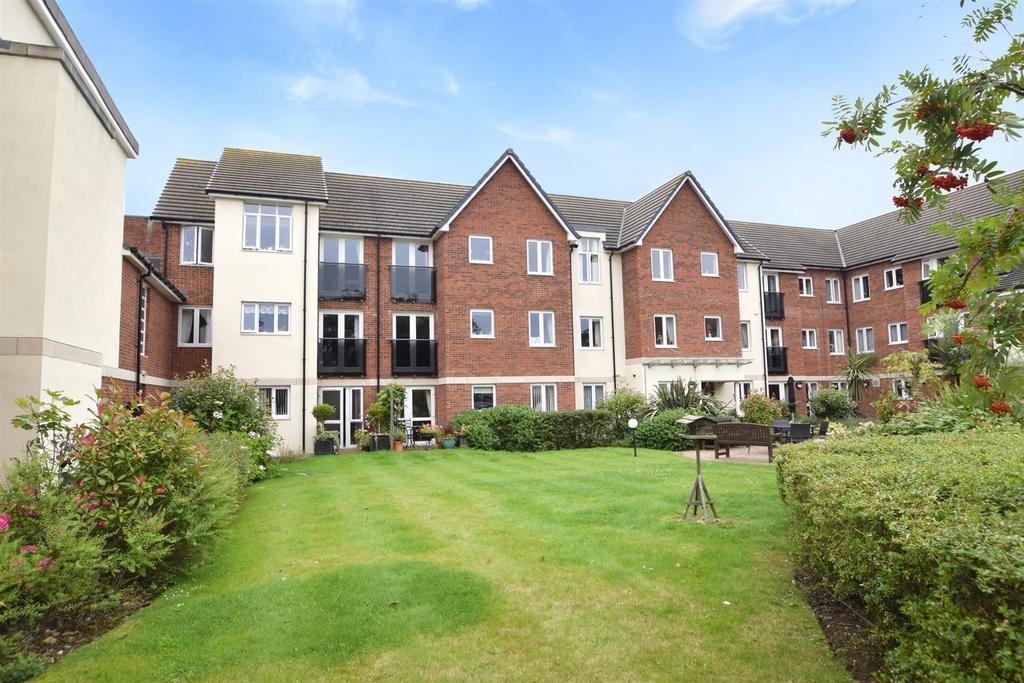 Bygate Court, Chapel Lane, Monkseaton 2 bed apartment - £280,000