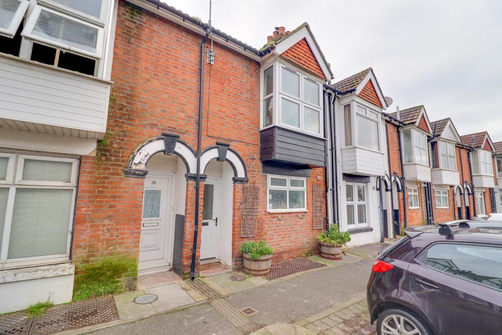 Victoria Road, Woolston 1 bed flat for sale - £164,950