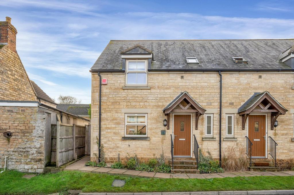 Main Street, Greetham 3 bed semi-detached house - £1,400 pcm (£323 pw)