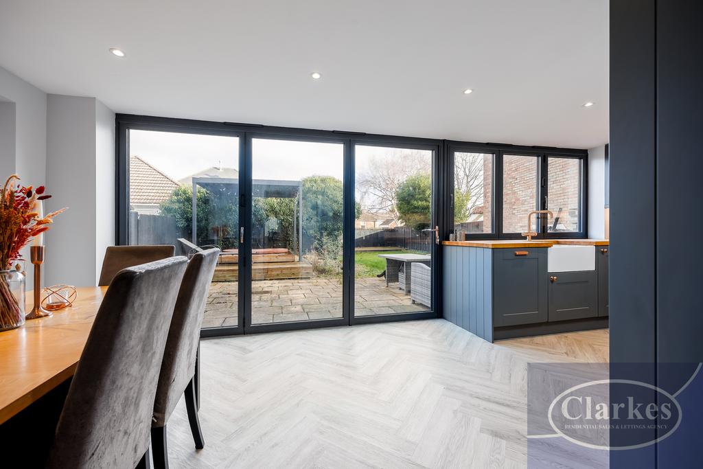 Melville Road, Winton, Bournemouth 3 bed house for sale - £400,000