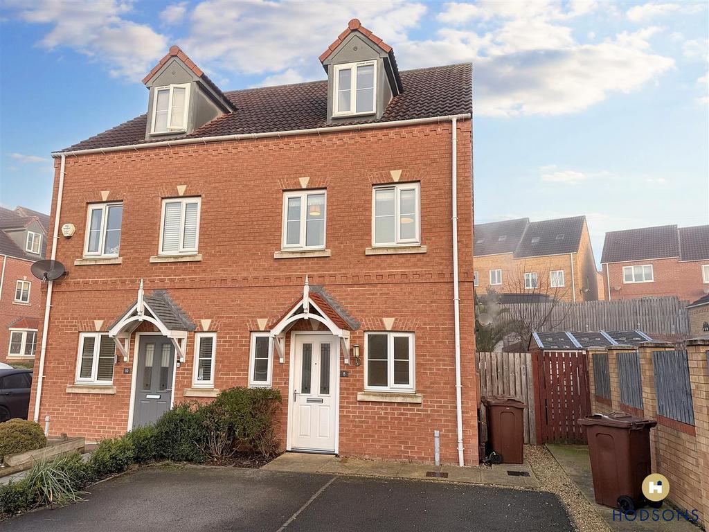 Springfield Rise, Wakefield WF3 3 bed semi-detached house - £1,095 pcm ...