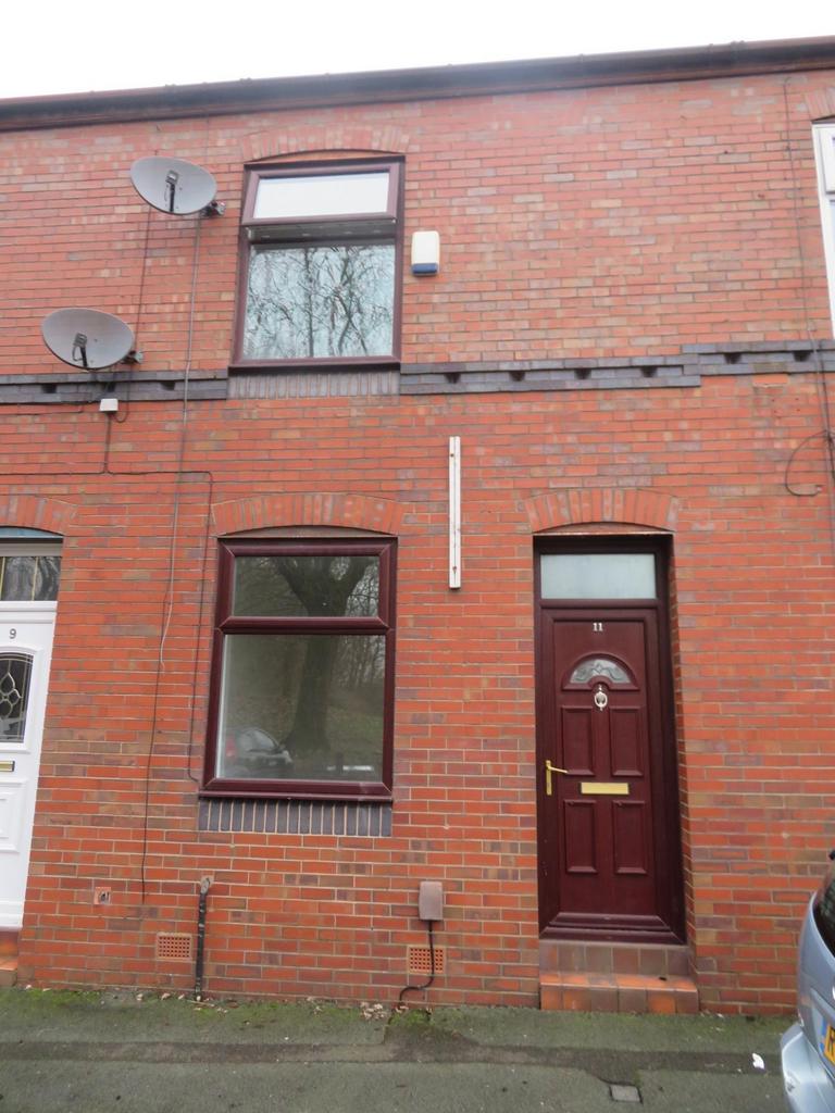 Leach Street, Newbold, OL16 2 bed terraced house - £850 pcm (£196 pw)