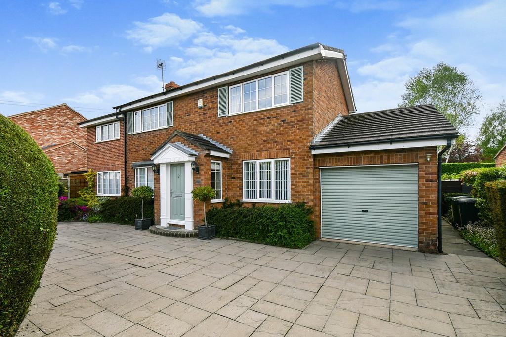 Strensall Road, Earswick, York, YO32 4 bed detached house for sale - £ ...