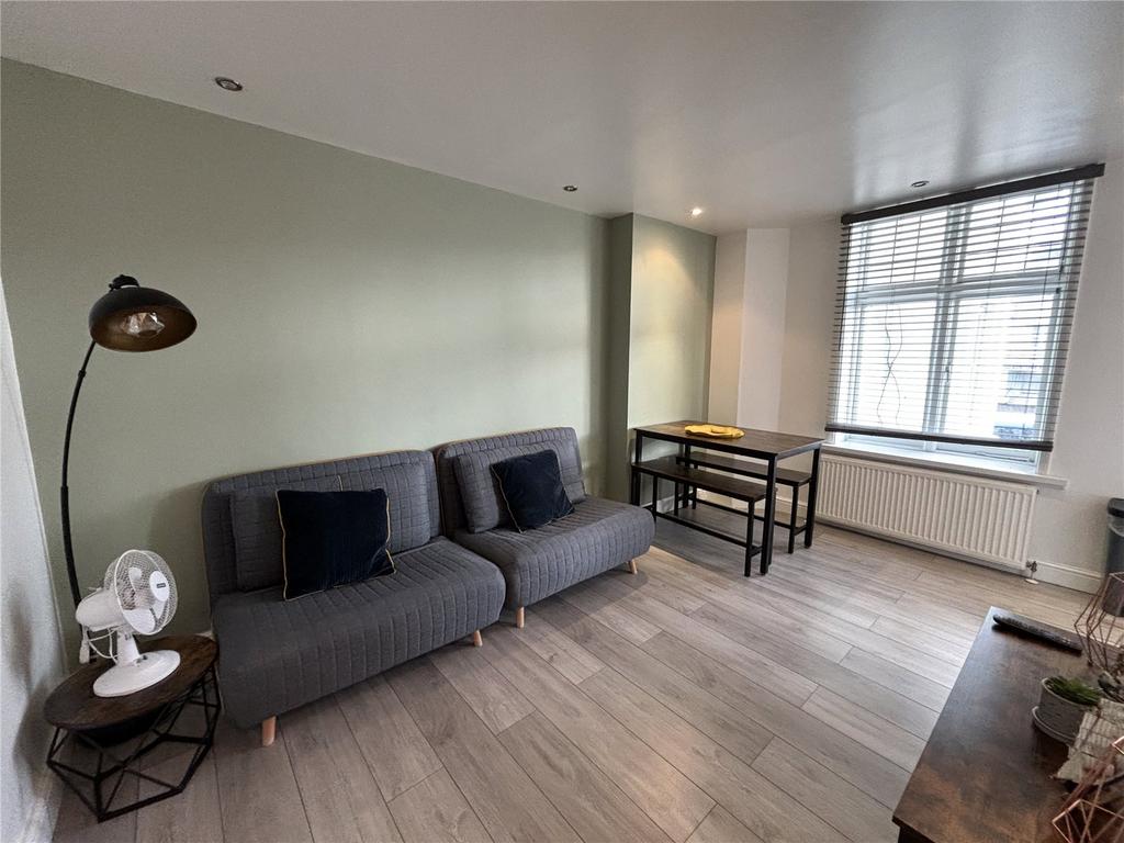 Hinton Road, Bournemouth, Dorset, BH1 1 bed apartment - £135,000