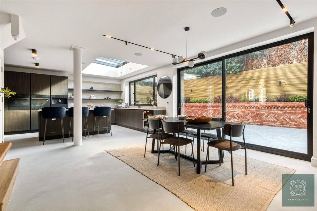 Holmbury View, London, E5 5 bed semi-detached house - £1,900,000