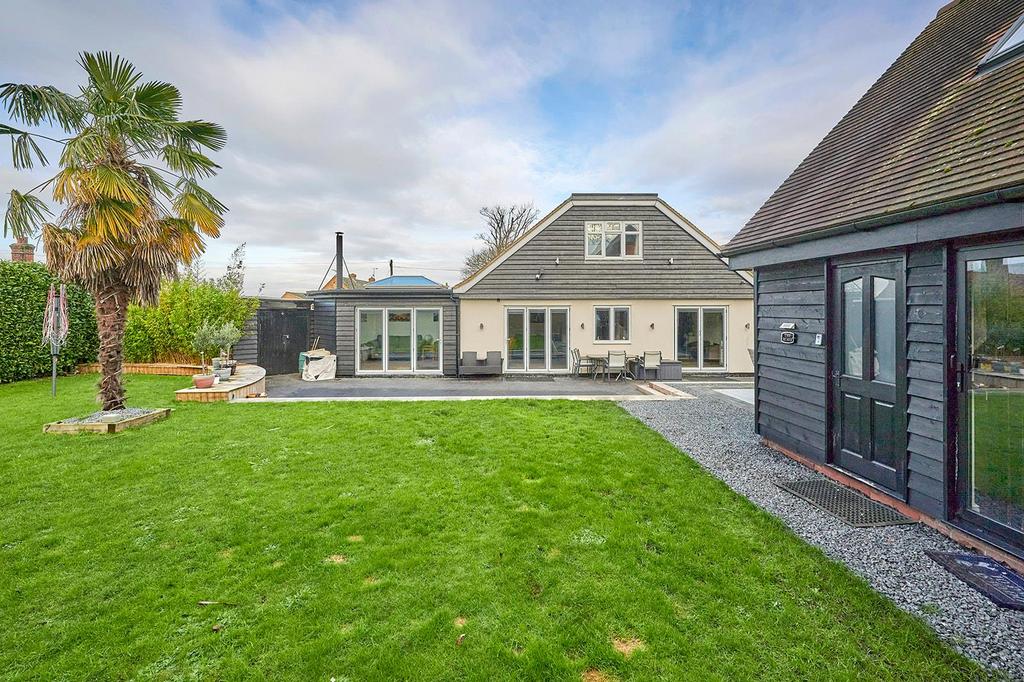 Bradley Common, Birchanger CM23 5 bed detached house for sale - £899,995