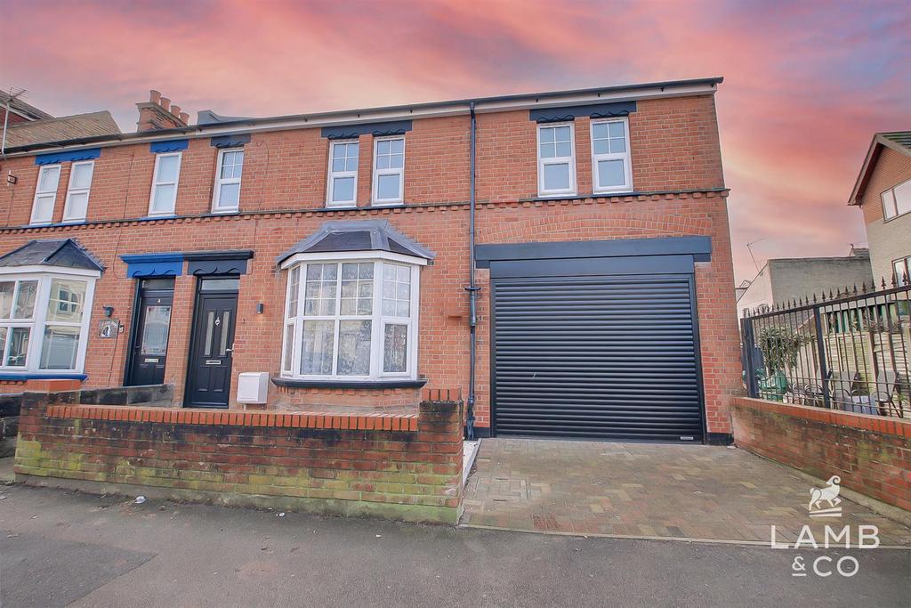 Harrow Road, Clacton-On-Sea CO15 5 bed semi-detached house for sale - £ ...