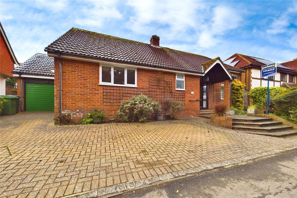 Hildens Drive, Tilehurst, Reading... 3 bed bungalow for sale - £550,000