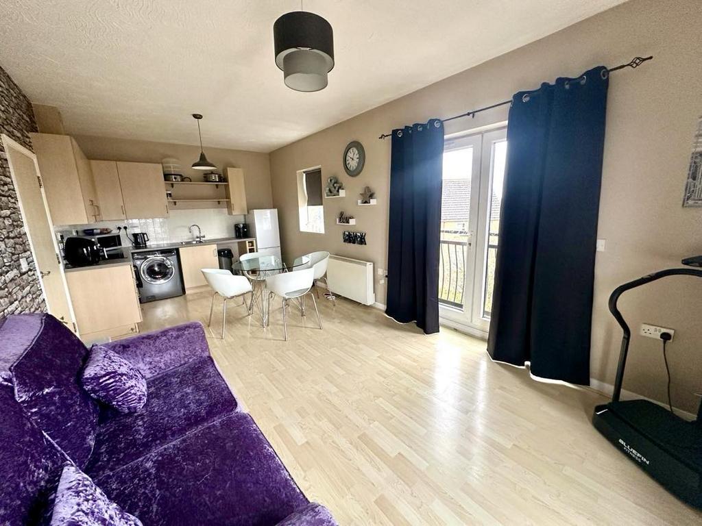 Strathern Road, Leicester, LE3 2 bed apartment - £130,000