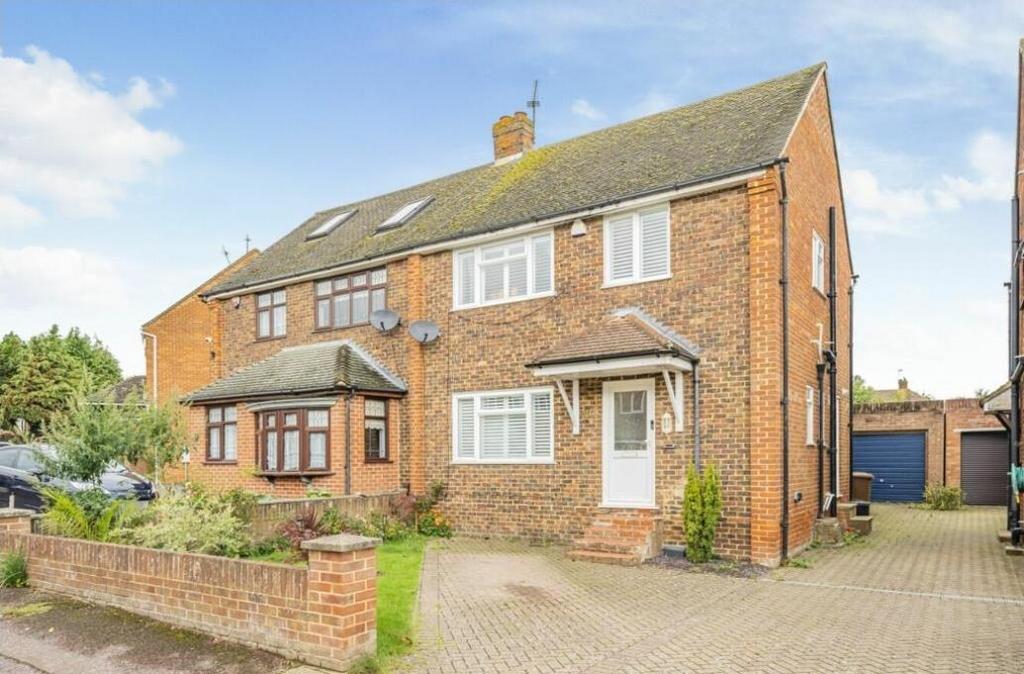 Swale Road, Strood 3 bed semi-detached house - £395,000