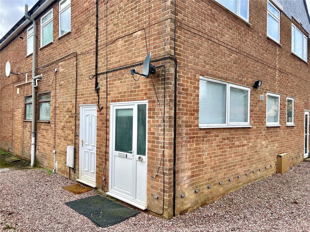Brackley NN13 Studio to rent - £750 pcm (£173 pw)