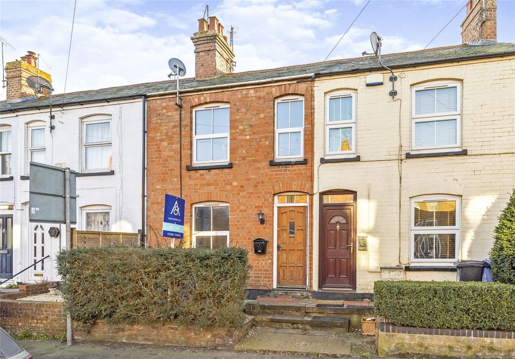 Brackley NN13 3 bed terraced house to rent - £1,250 pcm (£288 pw)
