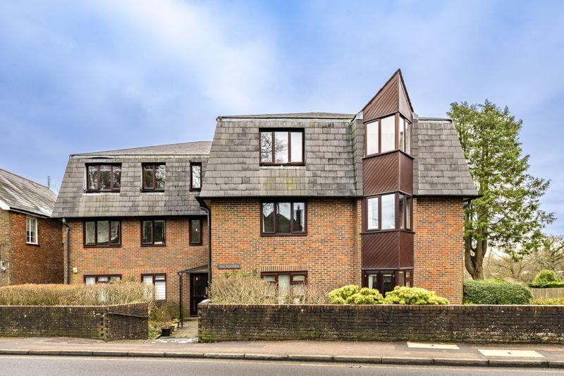 Croft Road, Crowborough 3 bed flat for sale - £275,000