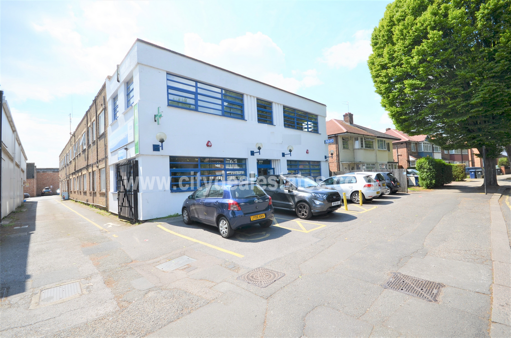 Bilton Road, Perivale UB6 7HQ Office to rent - £1,000 pcm (£231 pw)