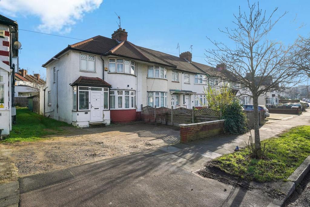 Roxeth Green Avenue, Harrow HA2 3 bed end of terrace house for sale - £ ...