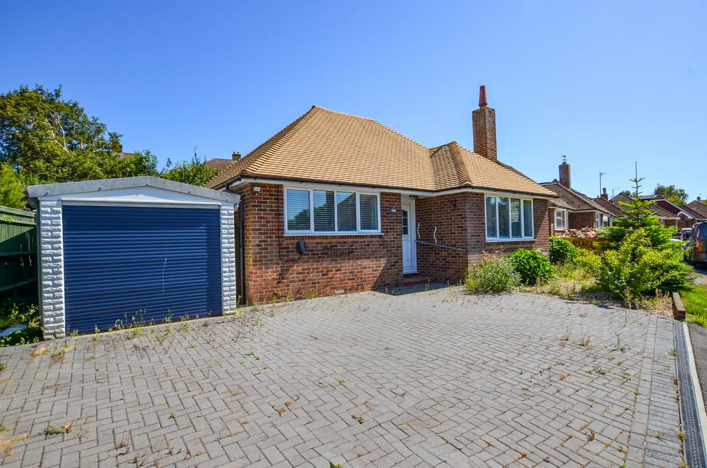 Clement Lane, Polegate, East Sussex... 2 bed bungalow for sale - £365,000