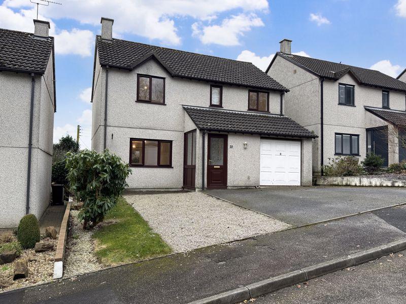 Lodge Drive, Truro NO ONWARD CHAIN 4 bed detached house for sale - £440,000