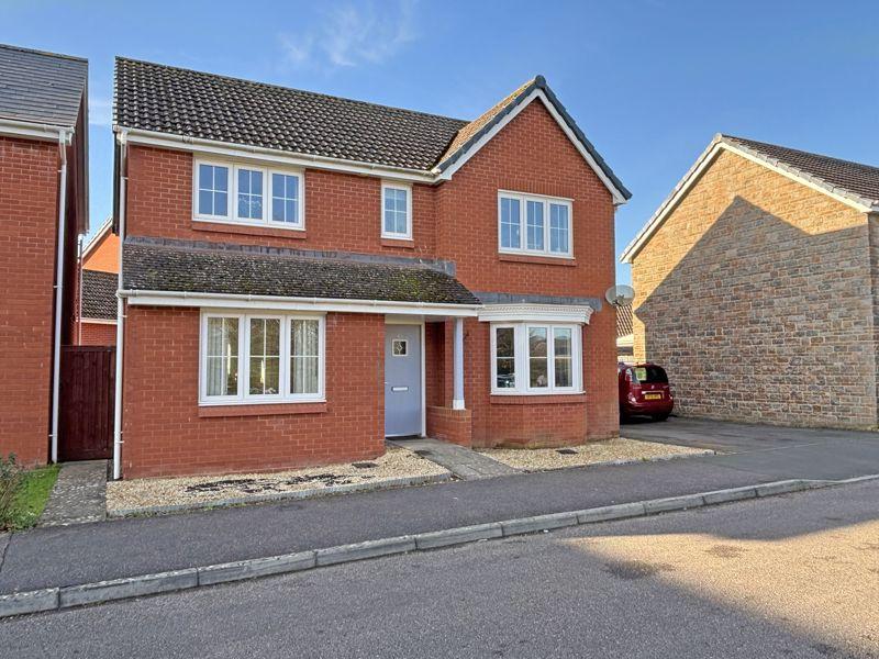 Pear Tree Way, Wellington TA21 4 bed detached house for sale - £375,000