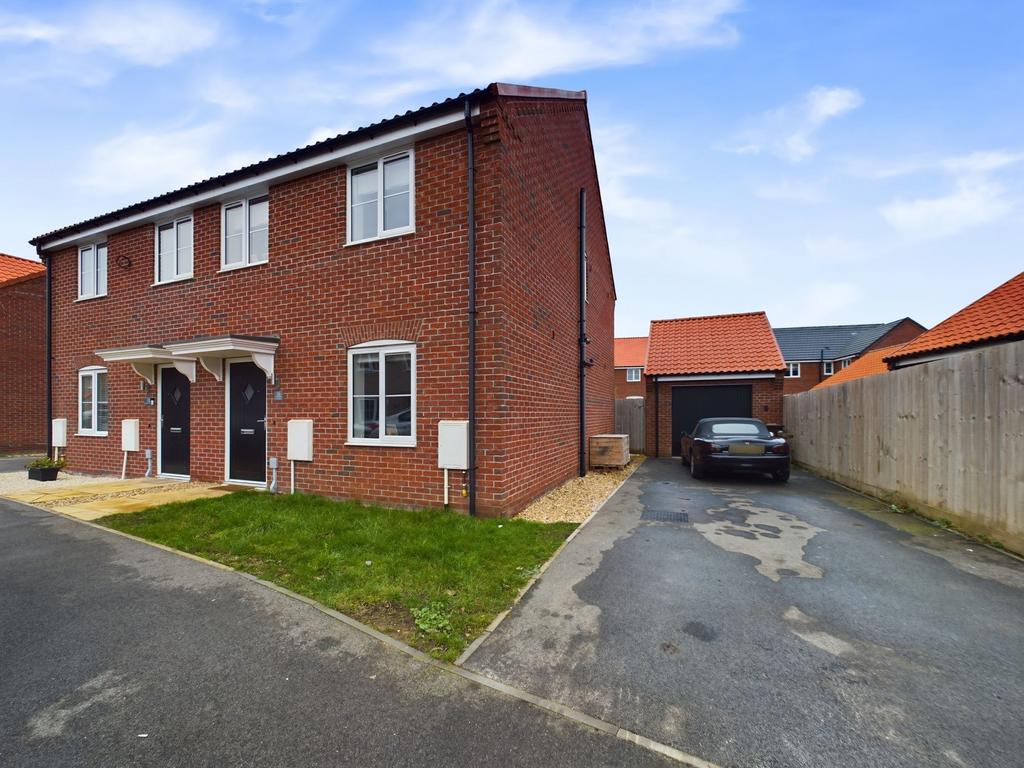 Old Abbey Farm Road, Crowland, PE6 3 bed semi-detached house for sale ...