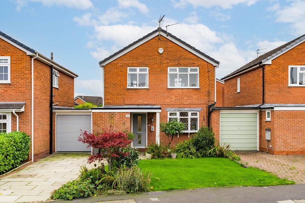 Merlewood Drive, Manchester M29 4 bed link detached house - £325,000