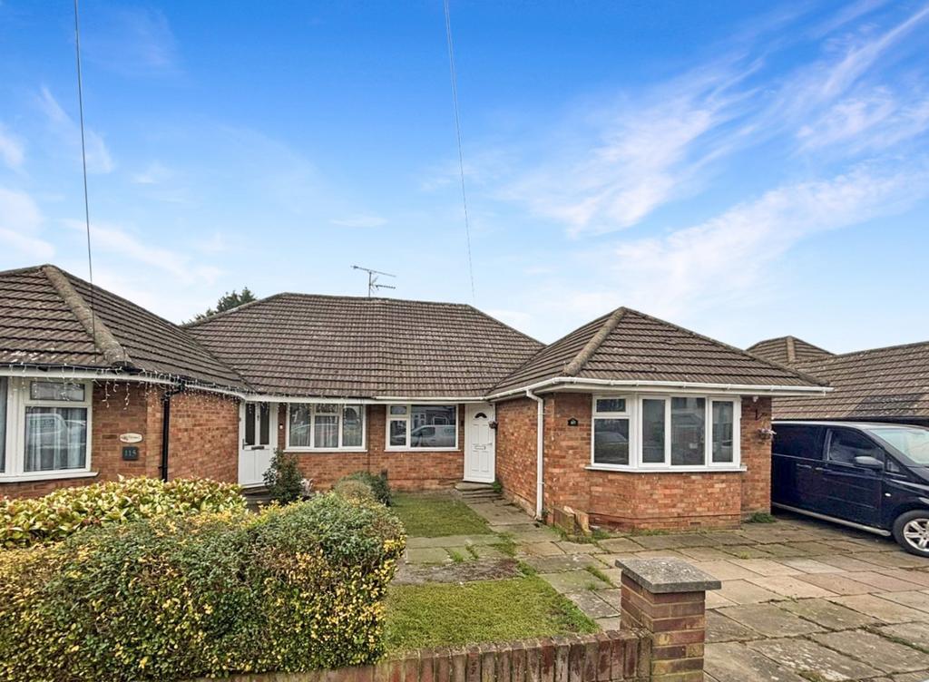 Blundell Road, Luton, Bedfordshire... 3 bed semi-detached bungalow for ...