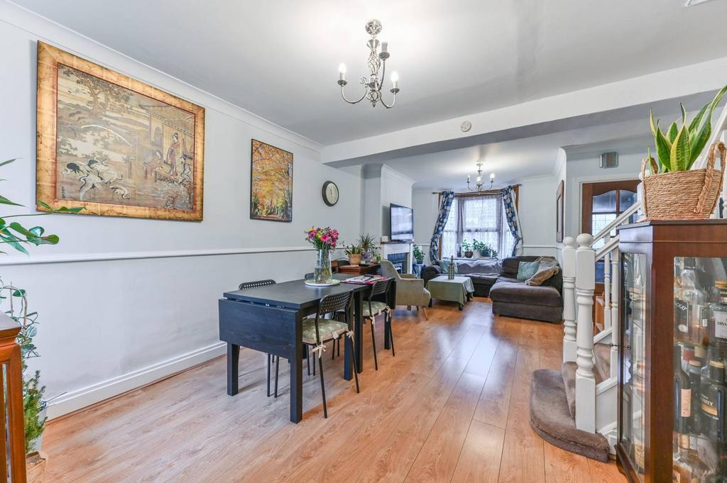 Howley Road, Croydon, CR0 3 bed terraced house for sale - £435,000