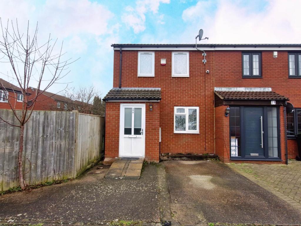 Peregrine Road, Luton LU4 2 bed end of terrace house for sale - £260,000