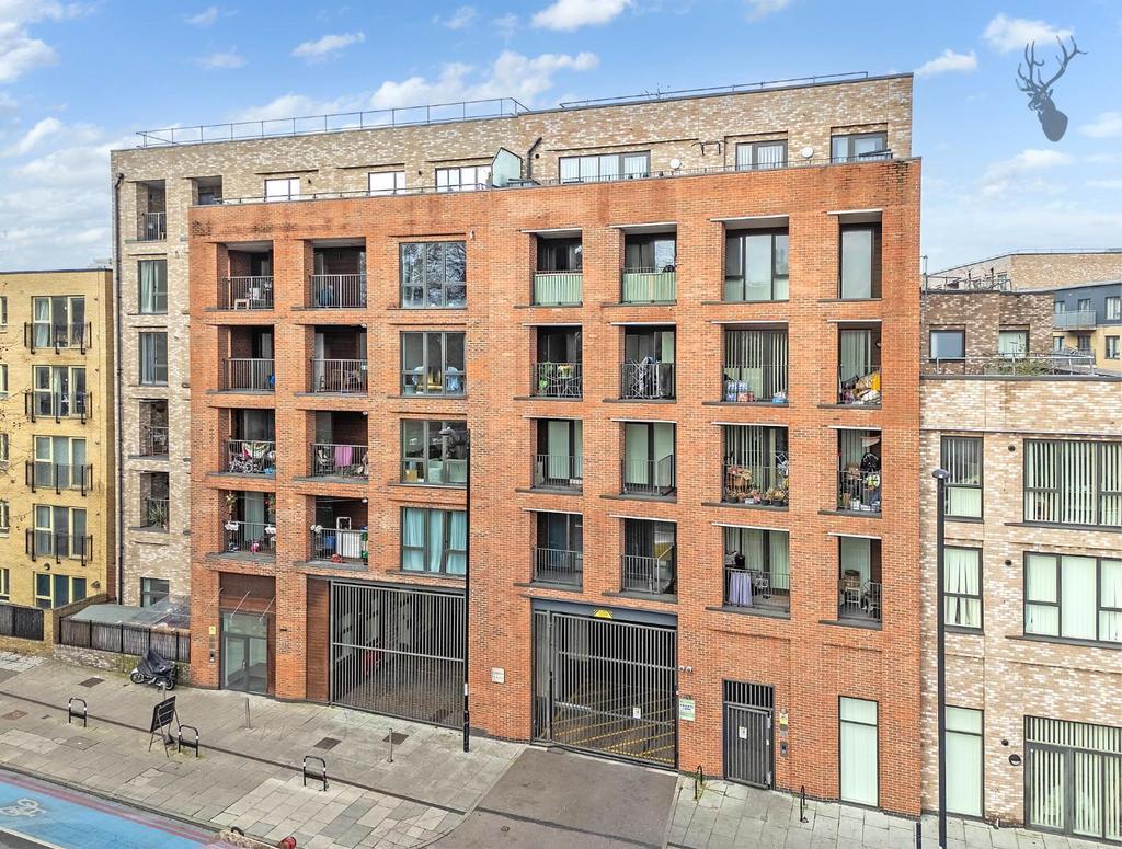 Bow Road, Bow E3 2 bed apartment - £2,200 pcm (£508 pw)