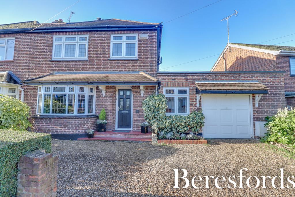 Cedar Road, Hutton, CM13 3 bed semi-detached house - £630,000