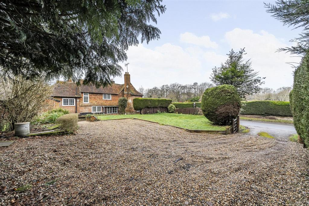 2 Bridgefoot CottagesHigh... 3 bed house - £1,895 pcm (£437 pw)