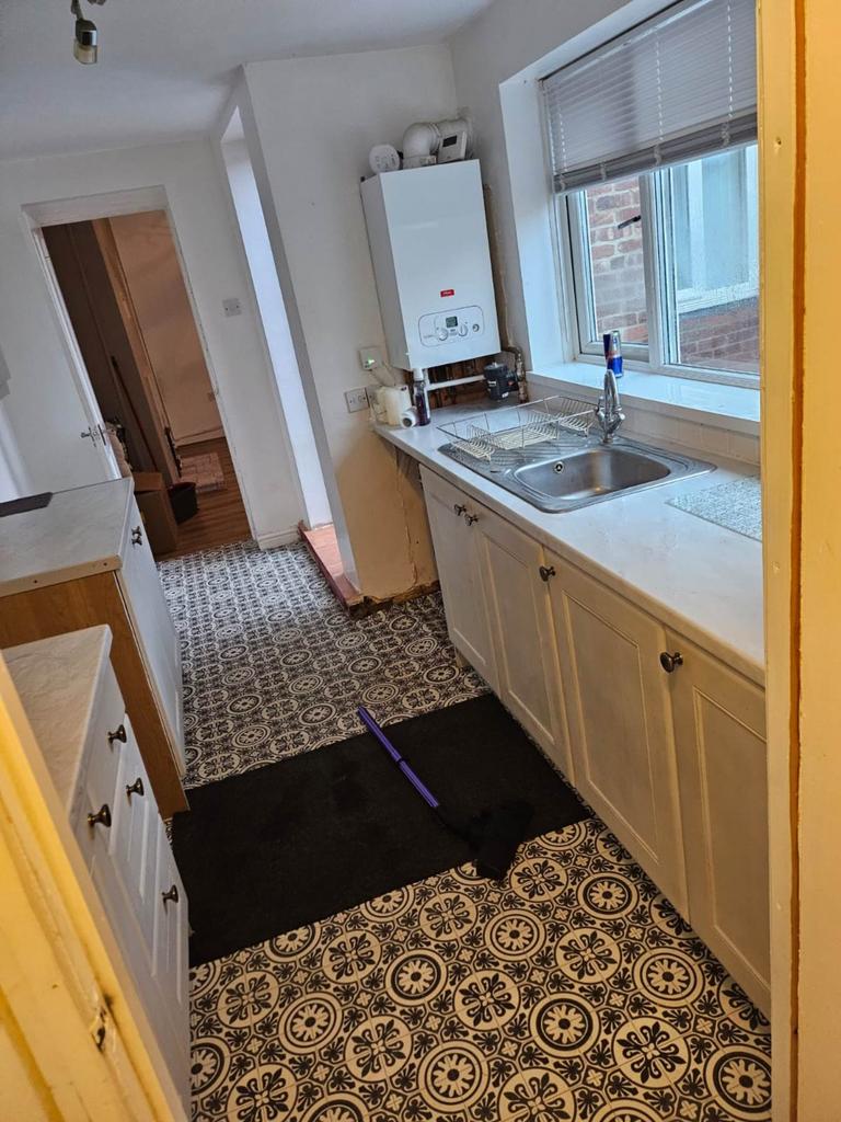 Lord Street, Sunderland SR3 2 bed terraced house - £595 pcm (£137 pw)