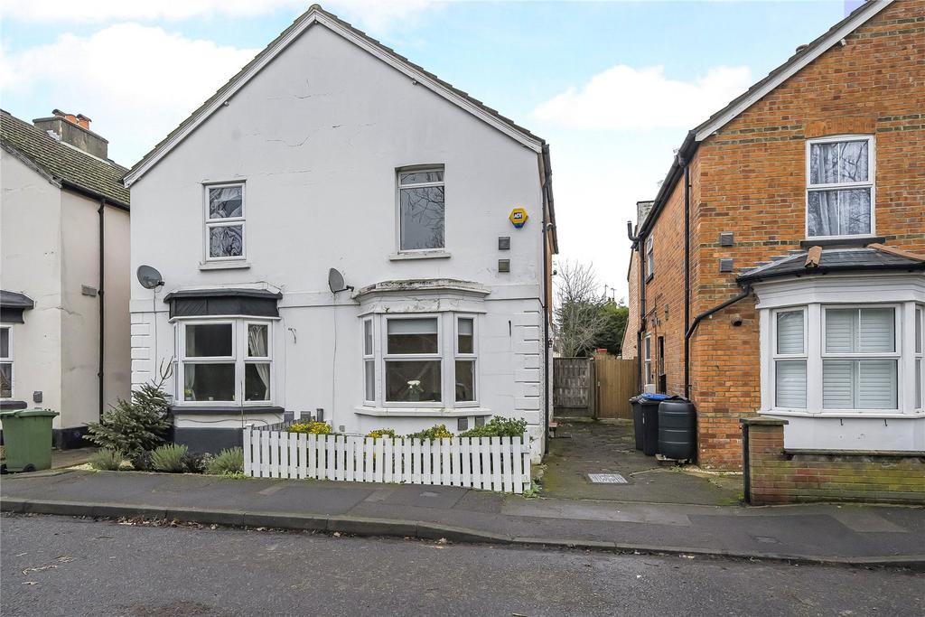 Ongar Road, Surrey KT15 2 bed semi-detached house for sale - £400,000